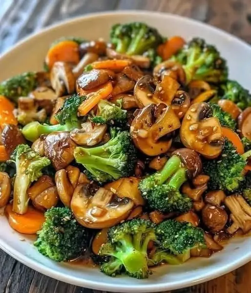 Garlic Butter Stir-Fried Vegetables 🥦🥕🍄